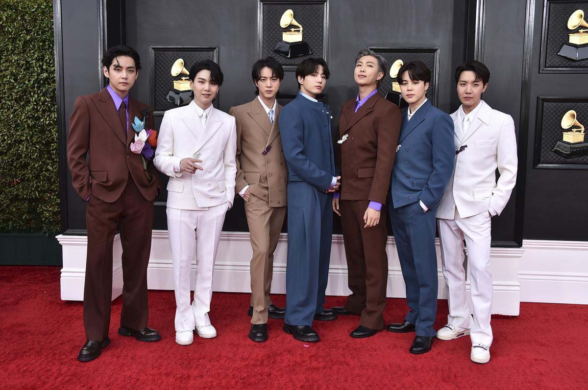 BTS completes military service, full comeback anticipated | The DONG-A ILBO