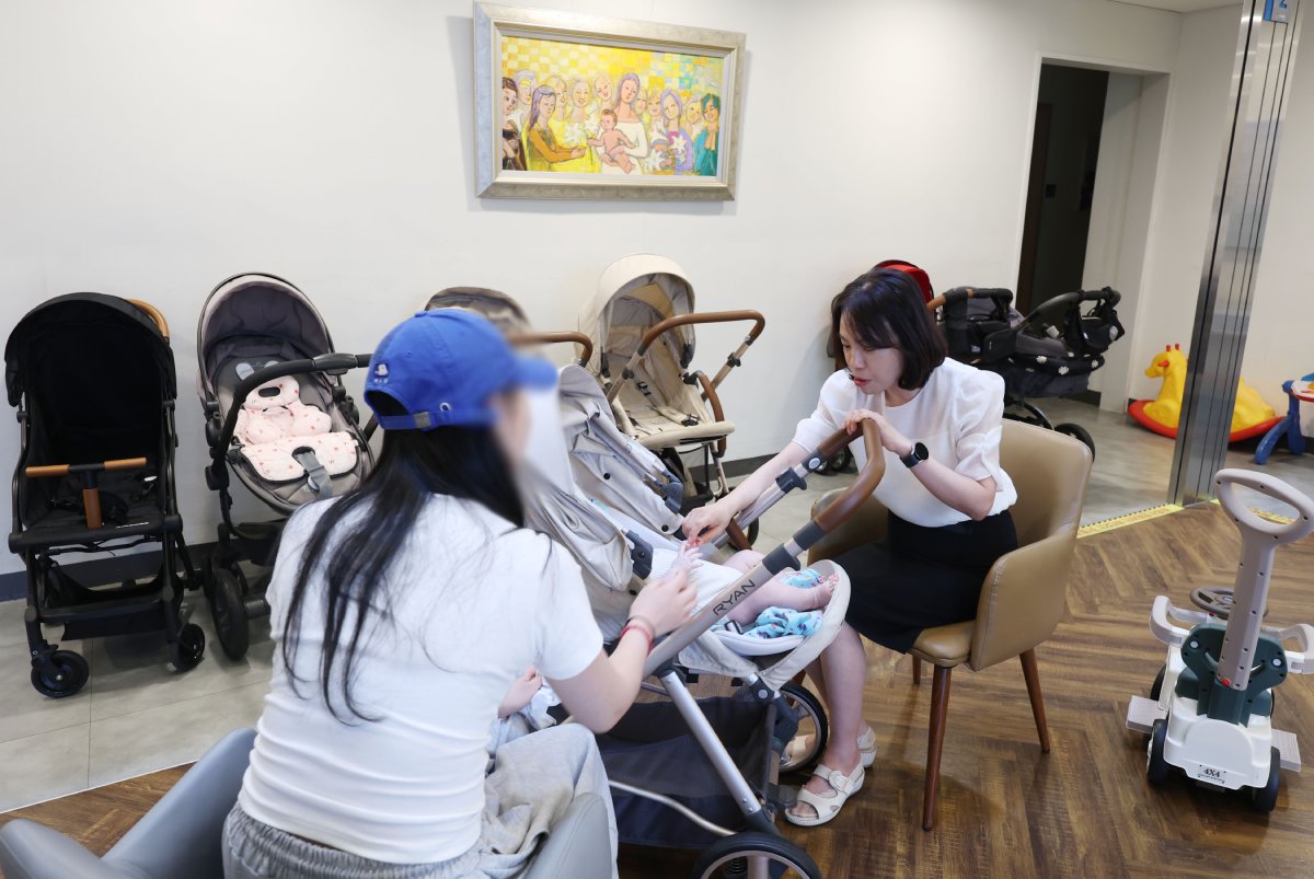 Anonymous birth system helps teen moms choose life | The DONG-A ILBO