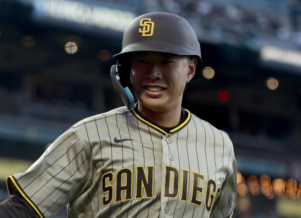 ソン・ソンムン、MLB初先発で逆転決勝打 | 東亜日報