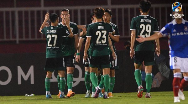 ‘ACL 2R 유일 승’ 요코하마 격파한 전북, 지키고 버텼다…GK 이범수, 가치↑｜스포츠동아