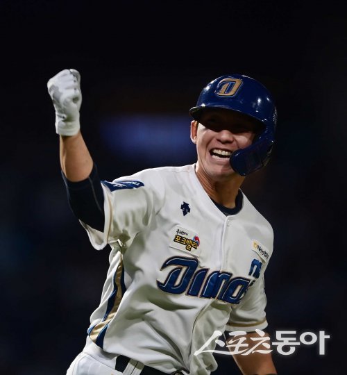 ‘인간 승리’ 투혼의 NC 서호철, 홀로 6타점 쓸어 담은 WC MVP｜스포츠동아