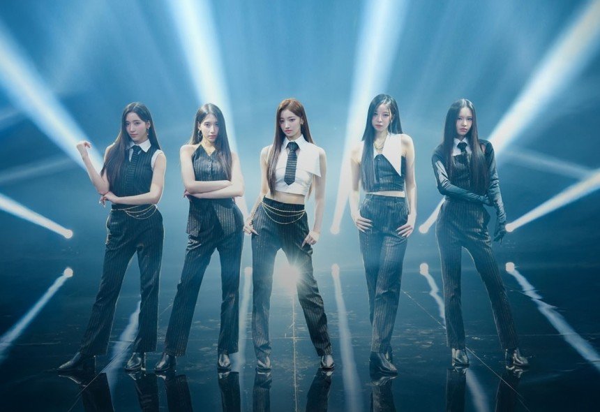 [스타추격자] SM 떠난 이수만의 새 카드, A2O 메이 북미서 터졌다｜스포츠동아