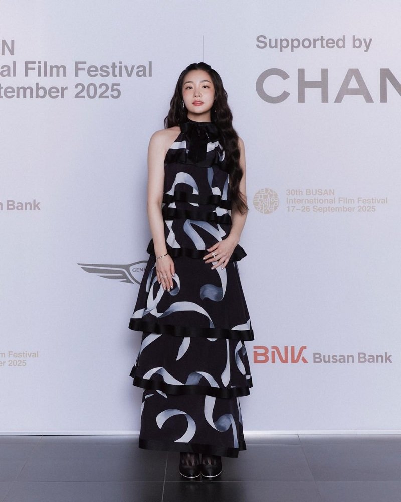 ‘샤넬 여신들’ 전소니·이유미·김민하, BIFF 개막식 레드카펫 점령｜스포츠동아