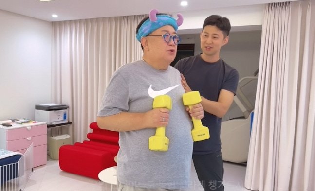 ‘73세’ 이용식, 19kg 감량 후 후유증? “피부 흘러내릴까 걱정”｜스포츠동아